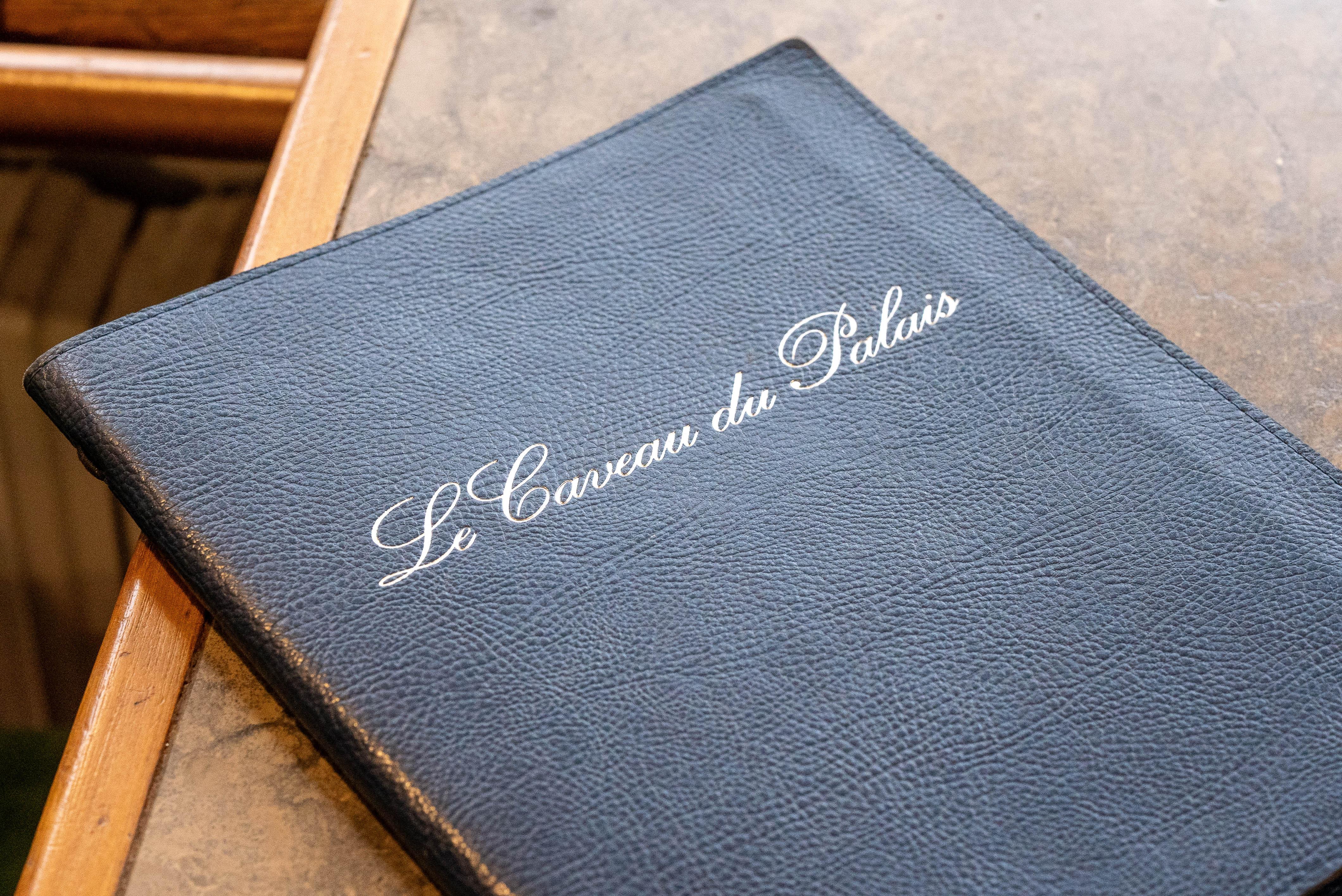 Le Caveau du Palais | SITE OFFICIEL | Restaurant Place Dauphine, Paris ...